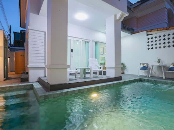 Stunning Pool Villa Heart Of Patong 4 Br, Sleeps 8 - 芭東區