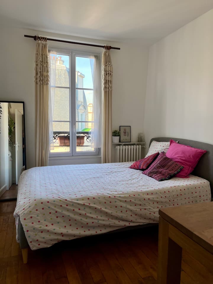Chambre Avec Salle D’eau (6e - Ascenseur) - Paris