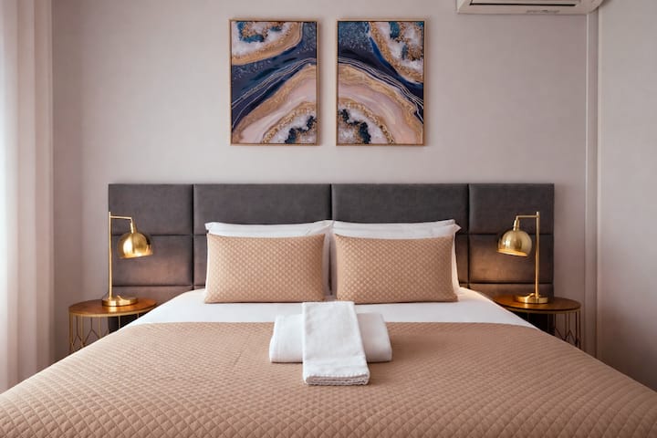 Home Essences- 4 Luxury Spacious Br/ Ac/2 Parking - Porto