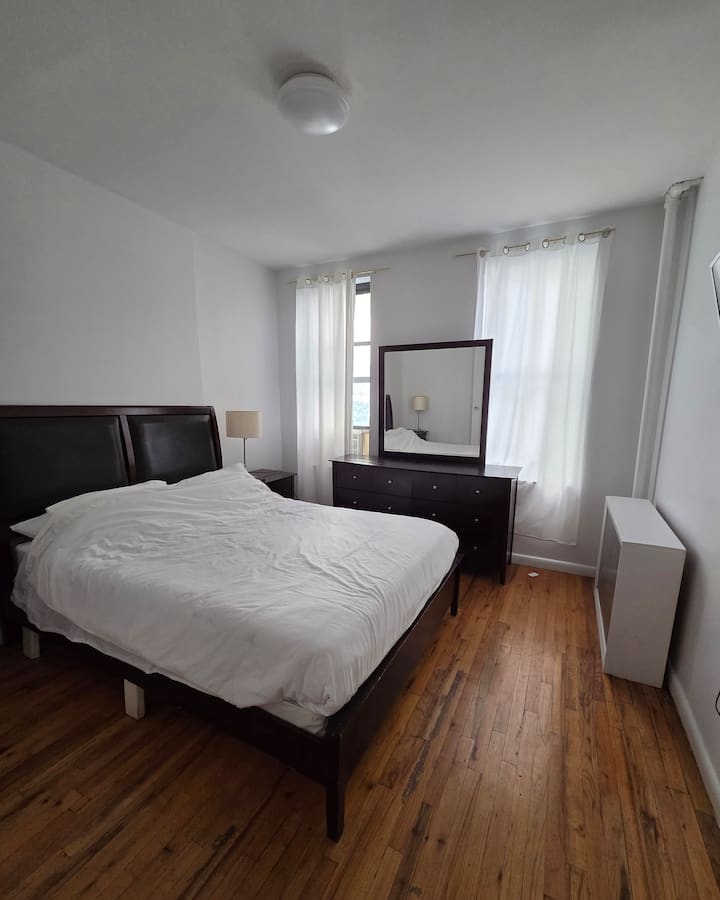 2 Quaint Br Apt By Central Park - New York