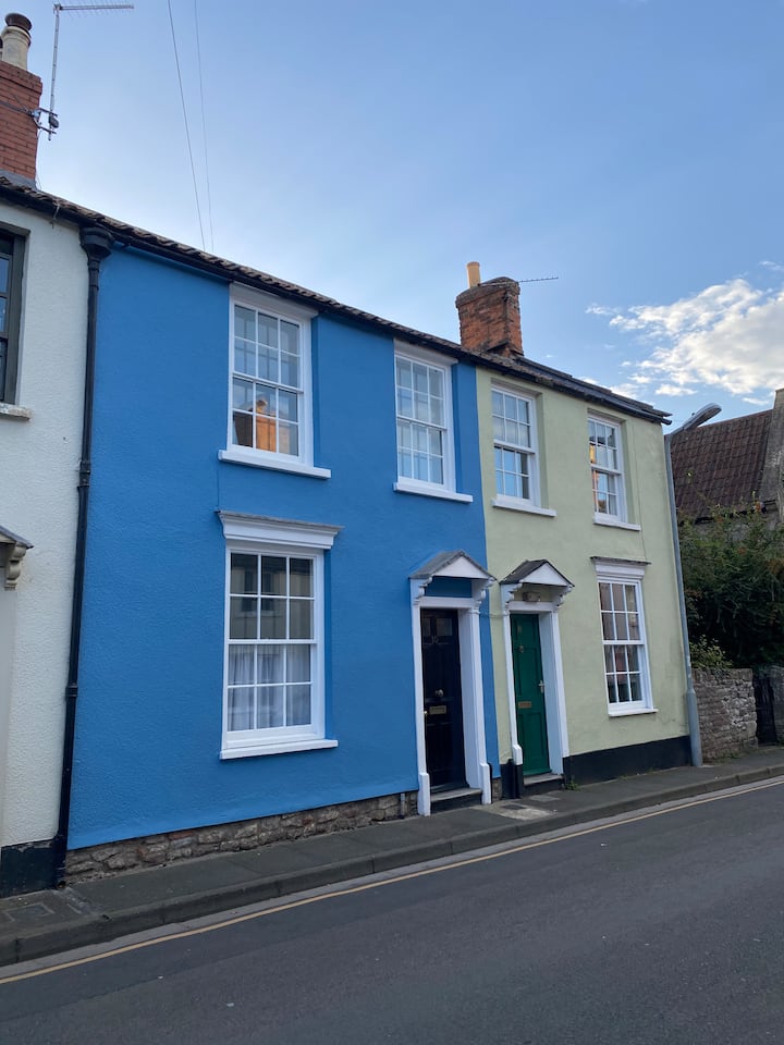 No. 10 - Grade Ii Townhouse In The Heart Of Wells - Glastonbury