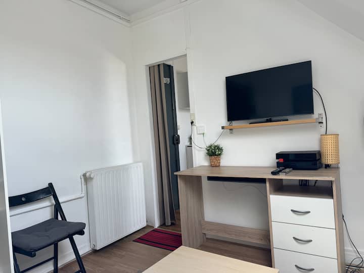 Charmant Studio Refait à Neuf - Paris