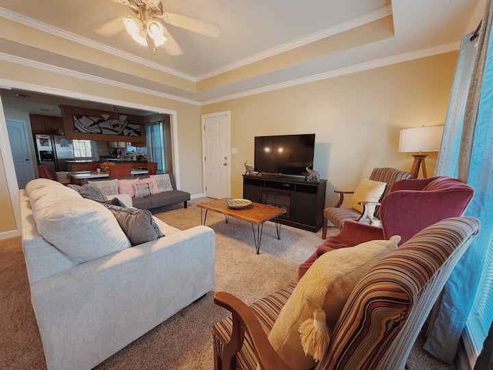 Spacious 3br • 6 Beds • Guest Favorite Home - Valdosta, GA