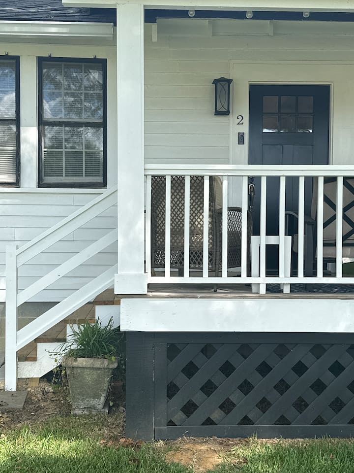 Eclectic Cottage 2 - Charleston, SC