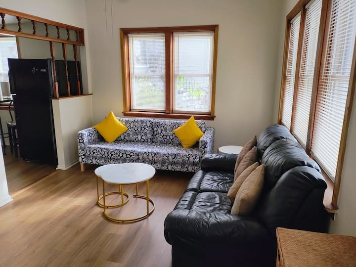 Rustic 1-bed W/ Modern Amenities - Marshall Square - Chicago