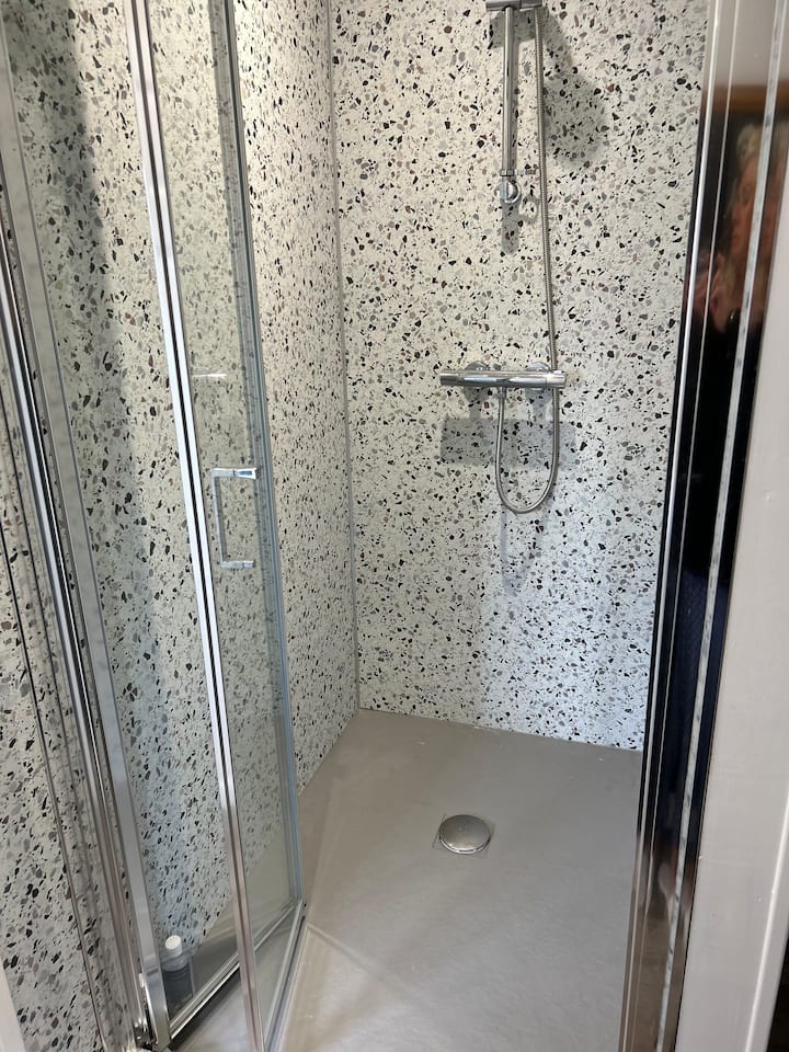 Quaint Cabin Nearby Hadrian’s Wall & Vindolanda - Featherstone Castle