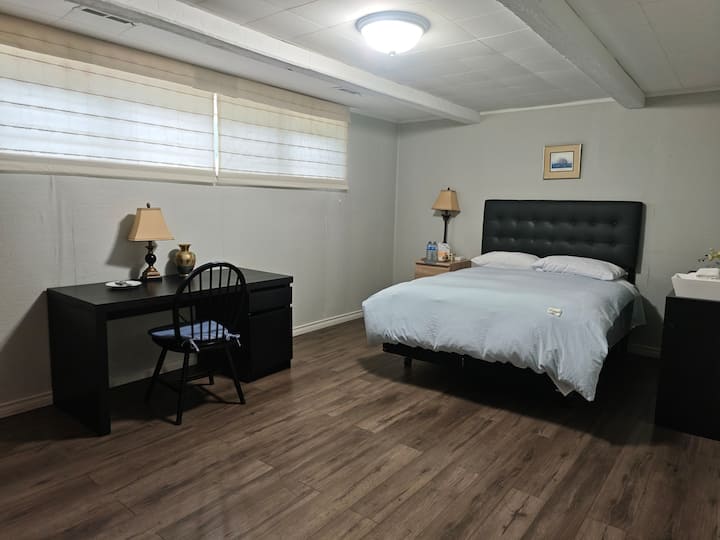 Veya's Home B4 - Kingston