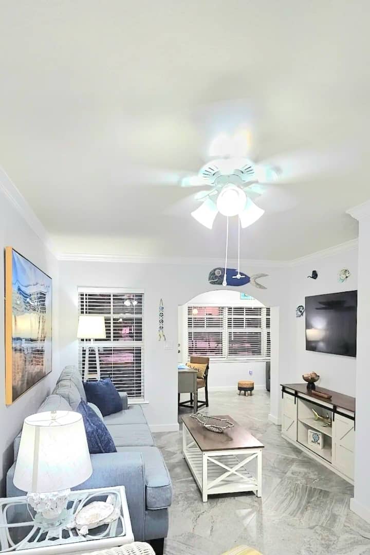 Beach Condo - Indian Shores, FL