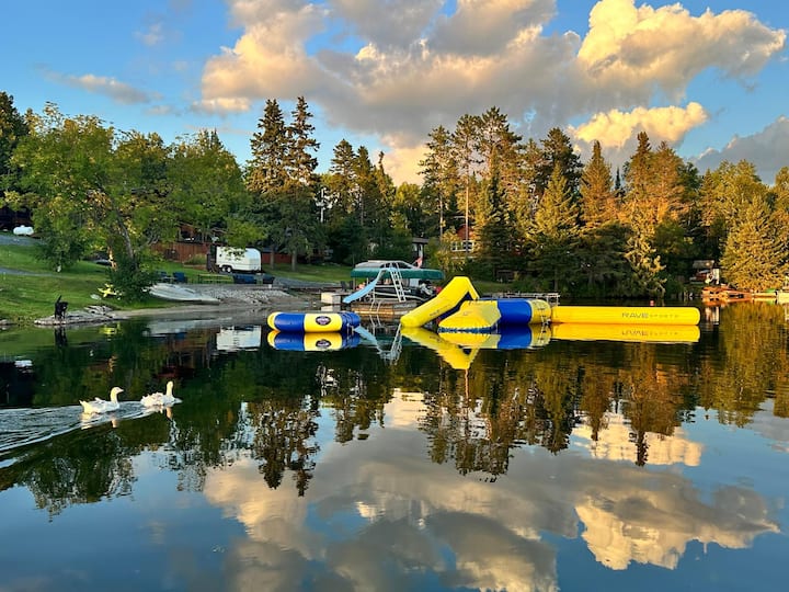 Waterfront Lake House Log Cabin - Ontario