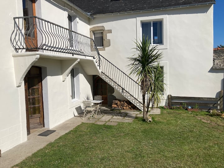 Grande Maison à 300m De La Plage De Pentrez - Plomodiern