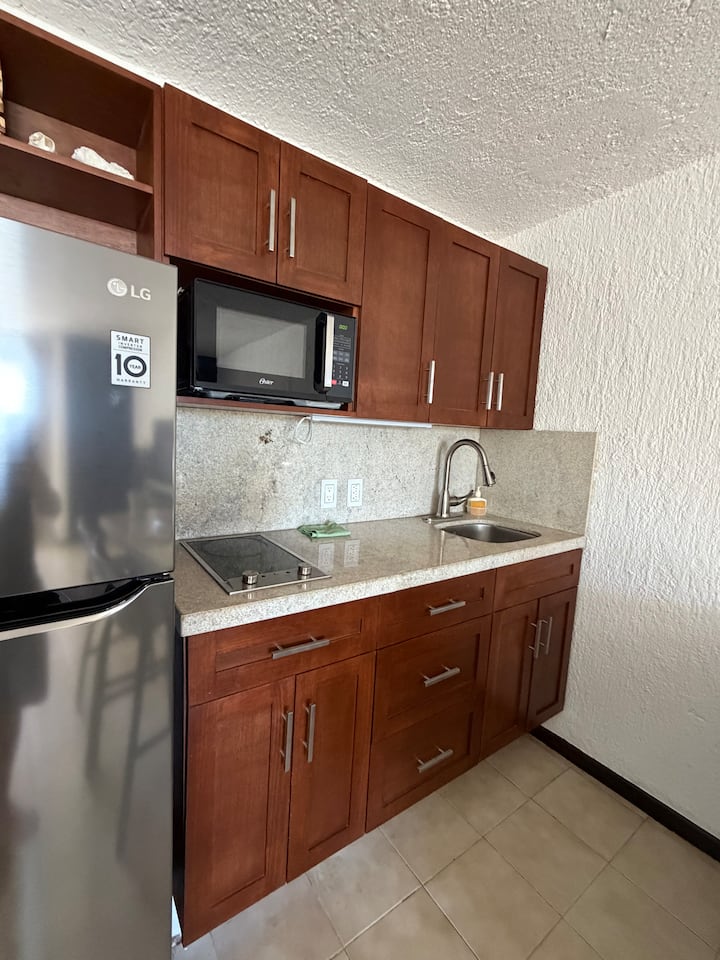 Affordable Cancun Oceanfront Condo At The "Zona Hotelera" Hotel Zone - Cancún