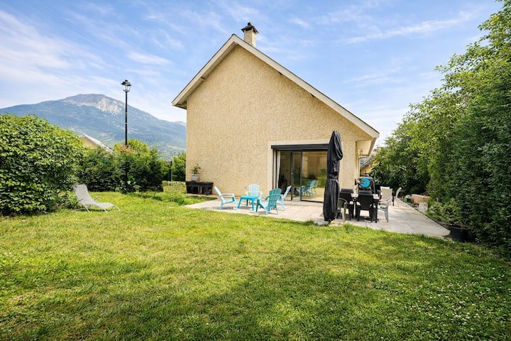 Maison Rénovée 4 Chambres - 2min Du Lac - Lac de Serre-Ponçon