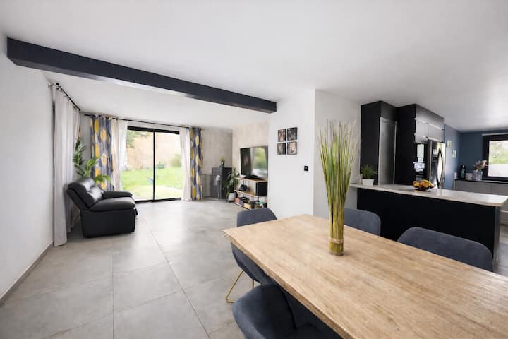 Maison 4 Chambres - Proche Plage - Lac de Serre-Ponçon