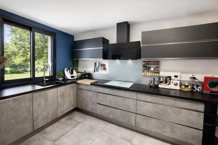 Maison Rénovée 4 Chambres - 2min Du Lac - Lac de Serre-Ponçon