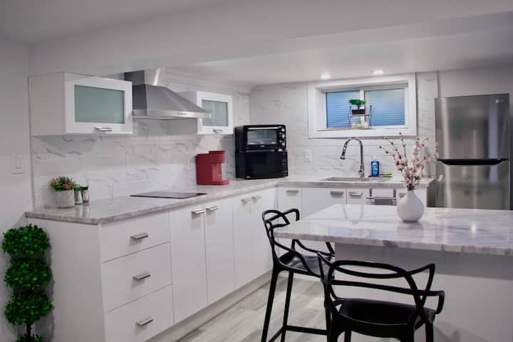 Comfy And Clean Newly Reno Home With Pvt Parking - 나이아가라폴스