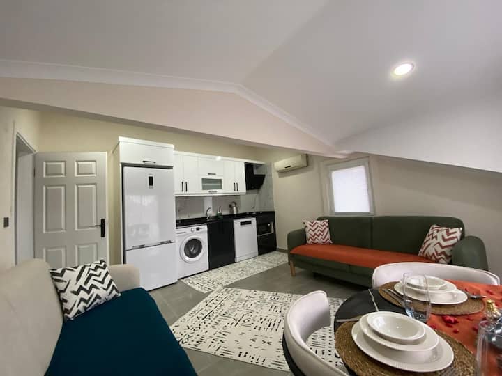 Fethiye Kordon 1+1 Ortak Havuzlu Eşyalı Daire - Fethiye