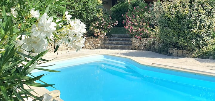 Maison + Studio Dans Un éCrin De Verdure - France