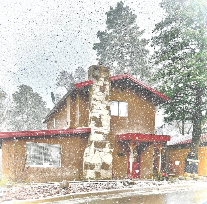 Woodland Bear W/hot Tub Family & Group Friendly! - Ruidoso, NM