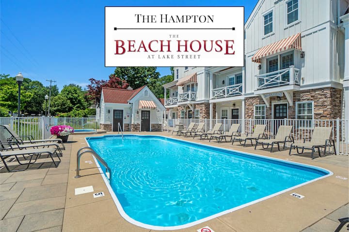 2br Airy Townhome Sleeps 8 Pool, Spa, Golf & More - Holland, MI