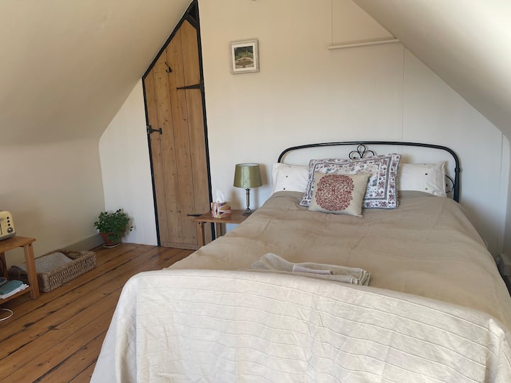 Top Floor Hideaway - Glastonbury