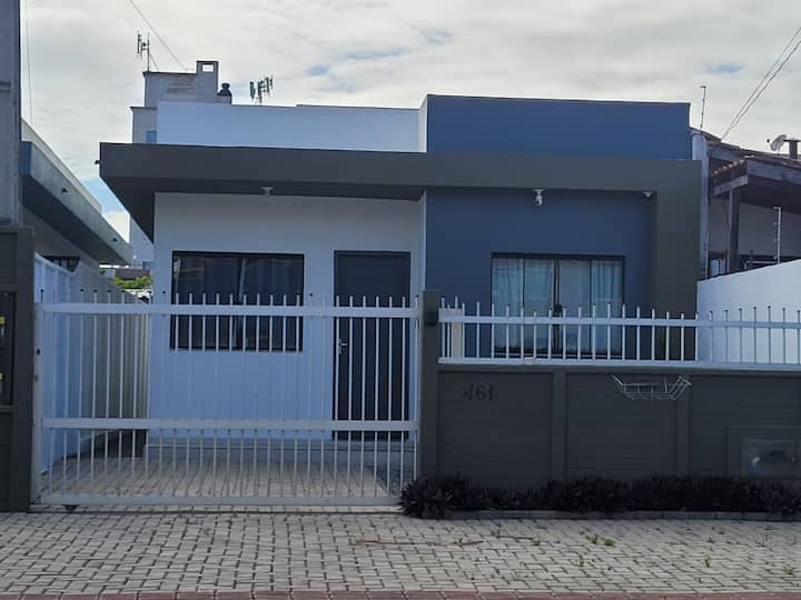 Hospede-se Em Camboriú: Casa  Para 5 Pessoas - Itapema