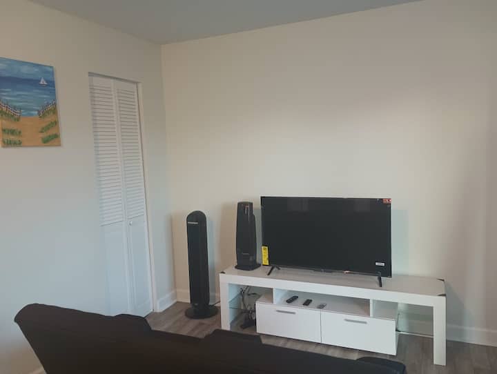 Private Room With Study And Bath -