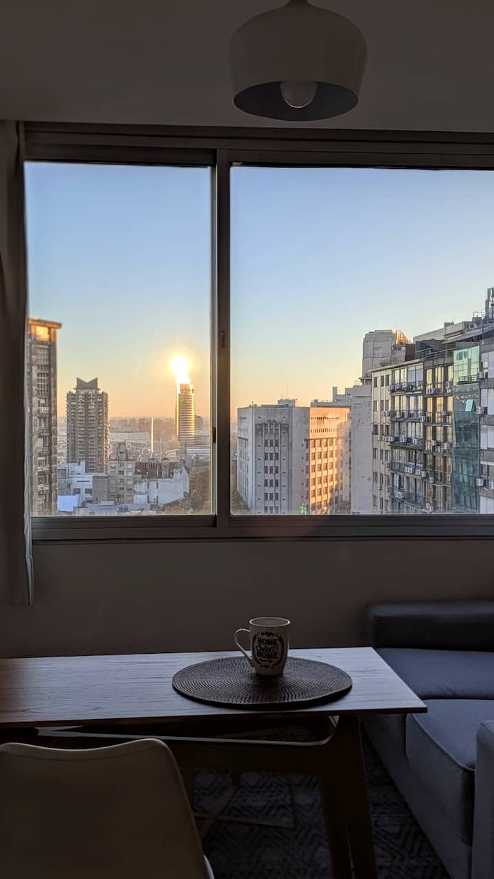 Apartamento Con Encanto En Plaza Del Entrevero. - Montevideo