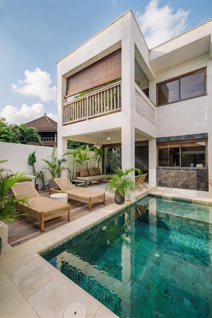 Newly Renovated 4 Bd Villa In Great Location! - Uluwatu
