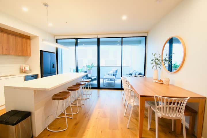 Modern Coastal Stay In Maroochydore! - Maroochydore