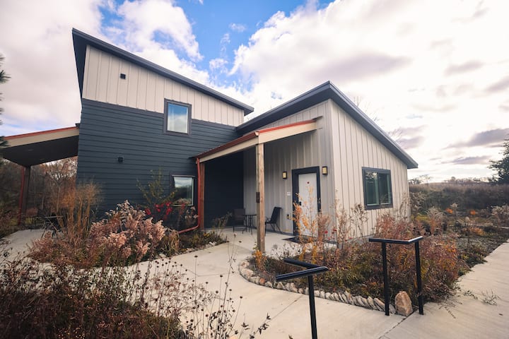 Bluffside Gardens Redbud Series Unit 8a - Pet Friendly - Decorah, IA