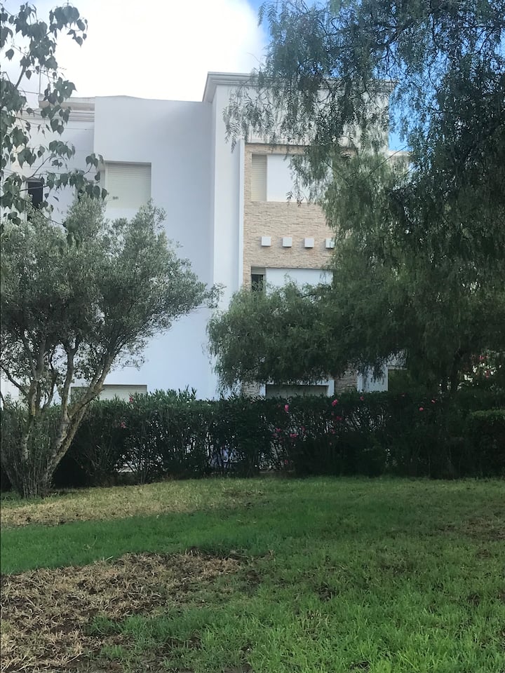 Luxueux Logement Plein Nature - Bouskoura