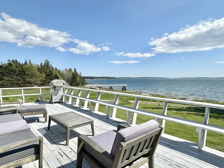 2 Br Beachfront Home + Large Deck [Harbor Hideout] - 아카디아 국립공원