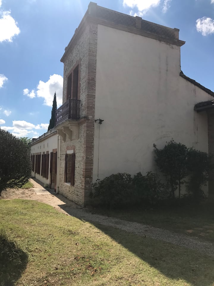 Location Maison De Caractère Avec Piscine (31530) - L'Isle-Jourdain