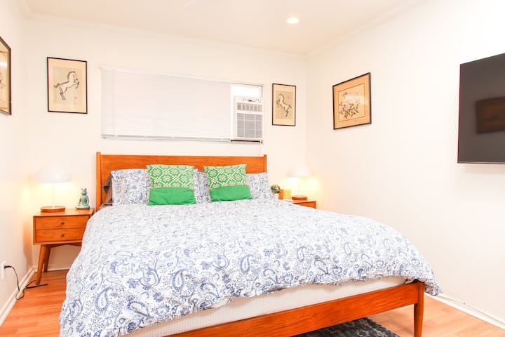 Holly Hideaway - Pasadena, CA