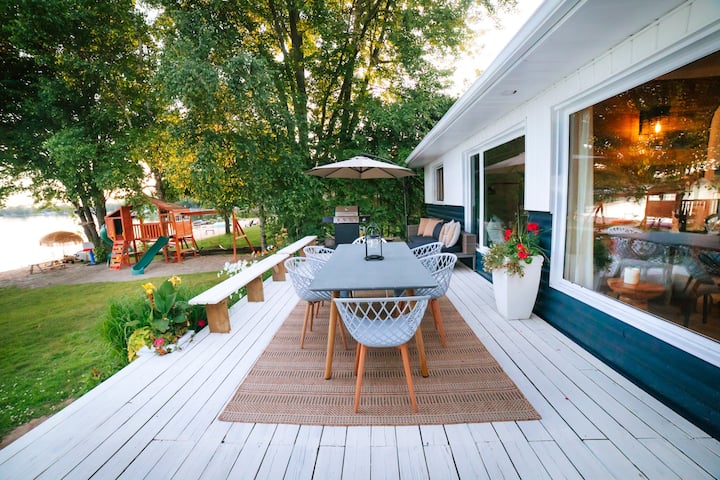 Bee’s Luxury Beachhouse. Sauna, Playground, Gamerm - Kawartha Lakes