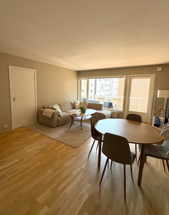 Sentral Og Moderne Leilighet - Oslo