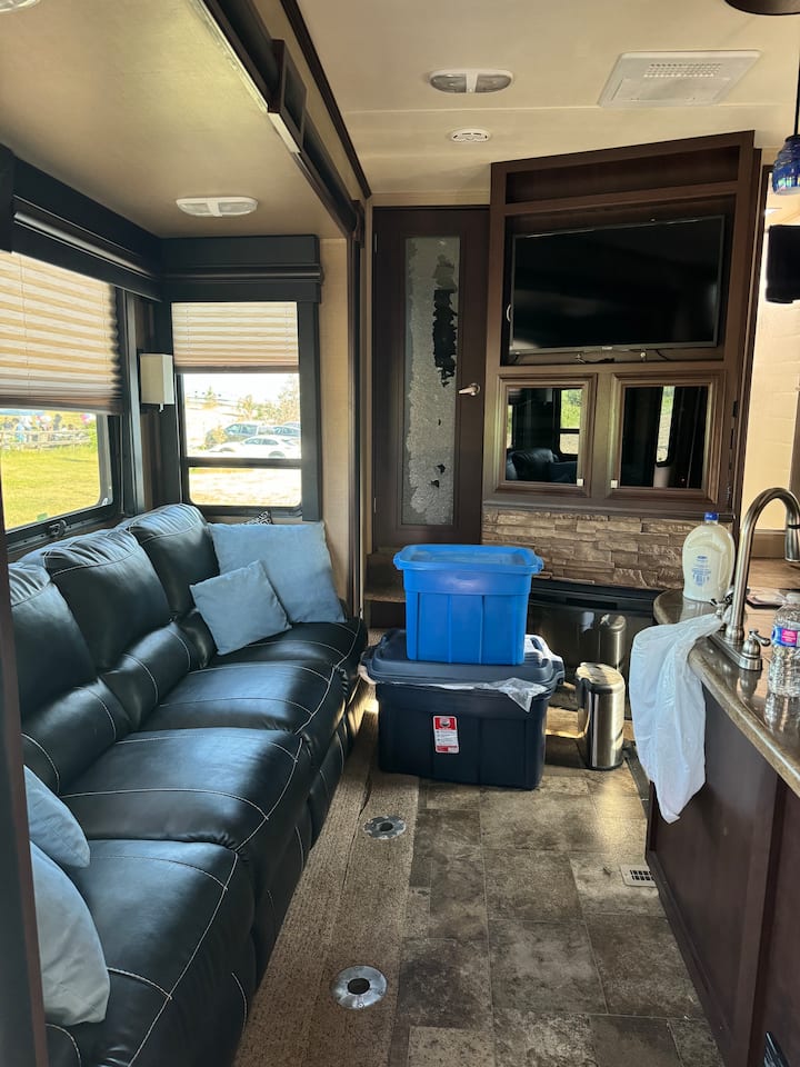 Peace & Relaxation Awaits You! - Alberta