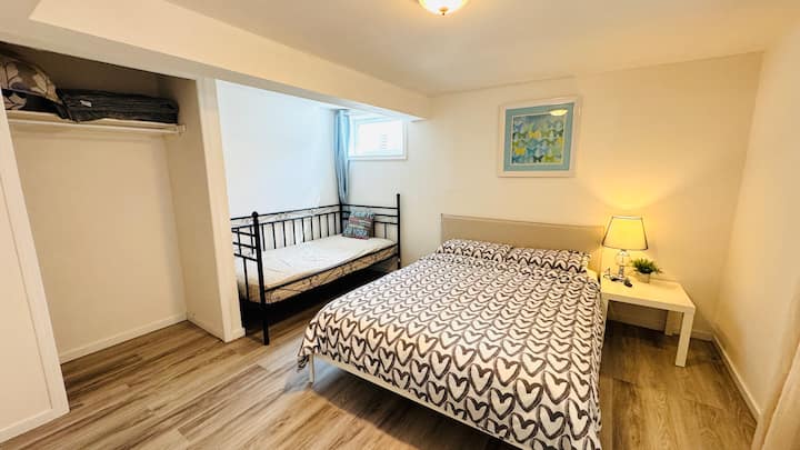Central Location Private 1bedroom Suite 2802b - Saskatoon