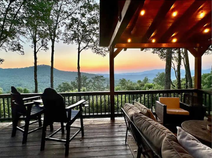 Mountain Views•romantic•hot Tub•firepit•pool Table - United States
