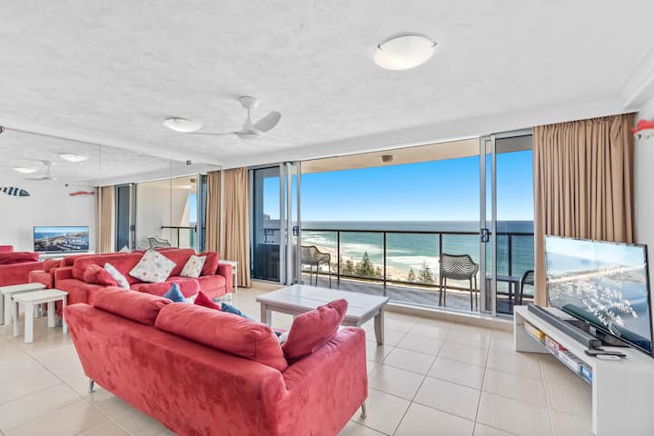 Breathtaking Beach & Ocean Views. Best Location - Broadbeach