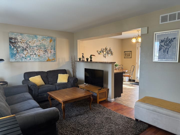 2bd Near Regis Uni (Western Side) - Denver, CO