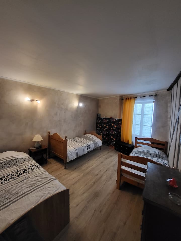 Chambre Triple - Bar-sur-Aube