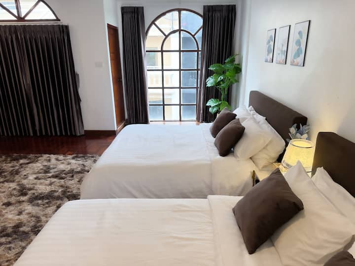 Thonglor25 Home 5br - 7 Beds - Up To 14 Guests - Bangkok