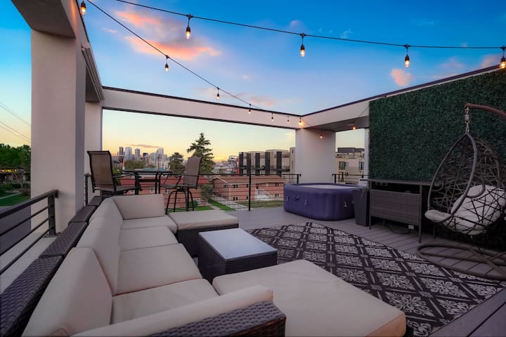 Broncos Stadium Rooftop + Pool Table + Hot Tub - Wheat Ridge, CO