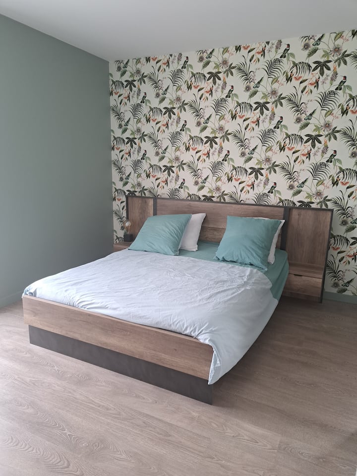 1 Ch 35 Euros. Avec Sb Entrée Indépendante. - Saint-Sylvain-d'Anjou