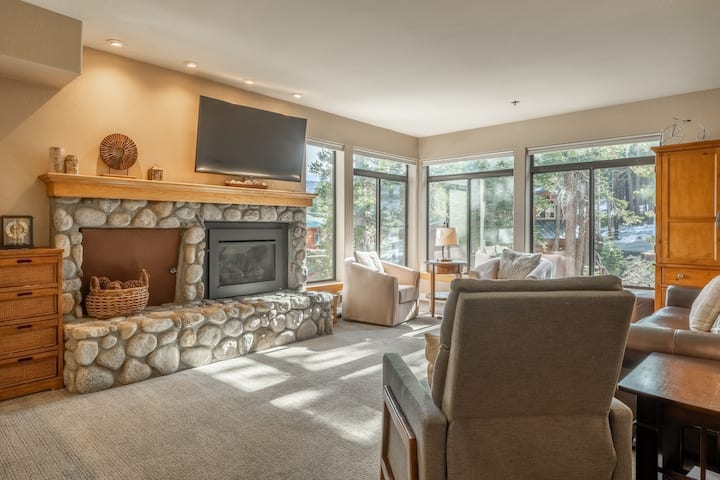 Snowdrift Lodge-slopeside + Modern Touches - Mammoth Lakes, CA