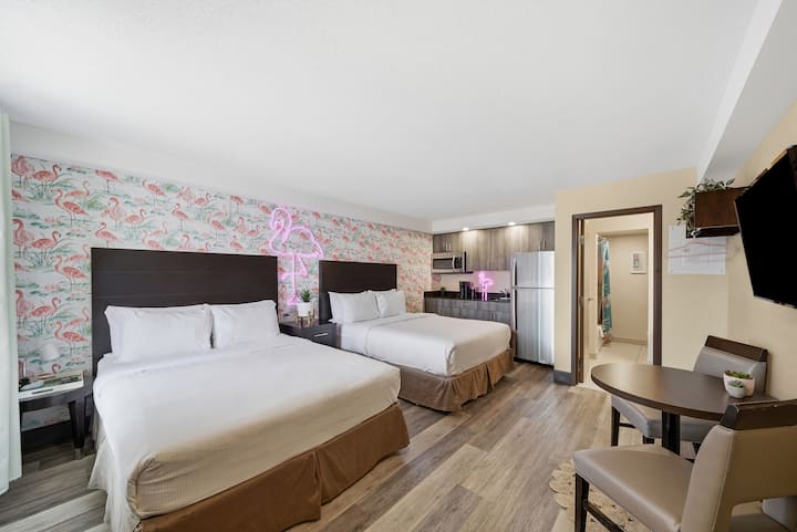 Pink Flamingo-9 Min Drive 2 Falls/clifton Hill/olg - Niagara Falls