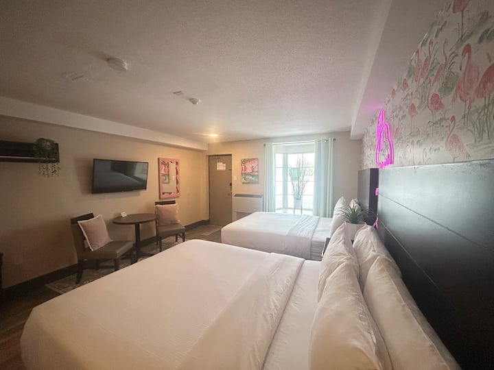 Pink Flamingo-9 Min Drive 2 Falls/clifton Hill/olg - Niagara Falls