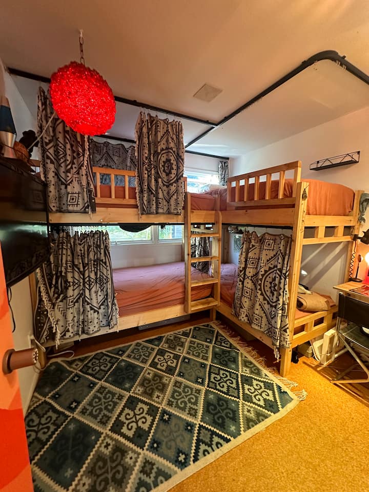 4 Bunk Room Den-i-zen House - Fire Island, NY