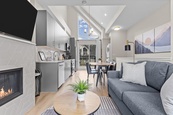 2 Br, Pool&hot Tub, Parking, 20 Min To Banff - Canmore